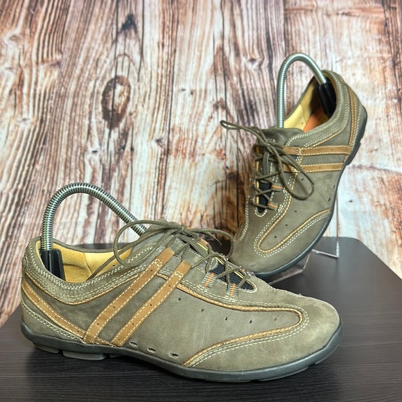 Clarks | Shoes | Clarks Unstructured Leather Lace Up Sneakers Womens Sz ...